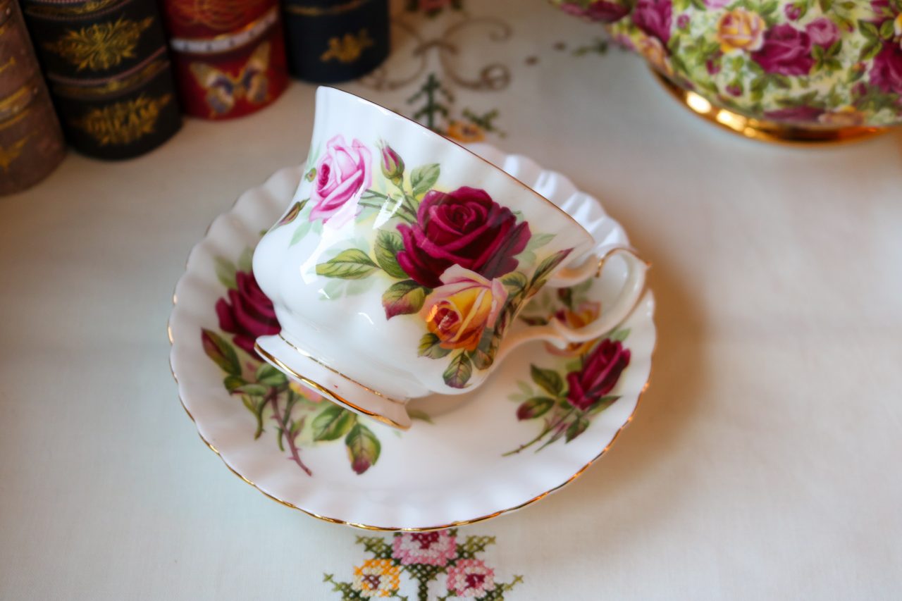 Royal Albert King's Ransom, The Inspiration For Old Country Roses