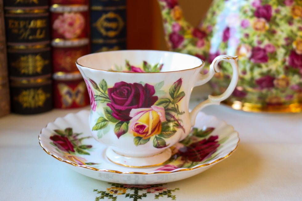 Royal Albert King's Ransom, The Inspiration For Old Country Roses