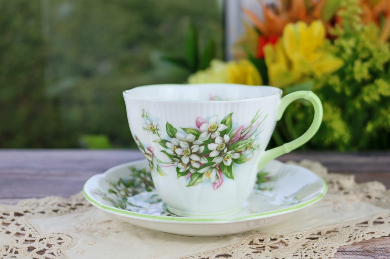 A Study of Royal Albert Cup Shapes - Part 1 - The Teacup Attic