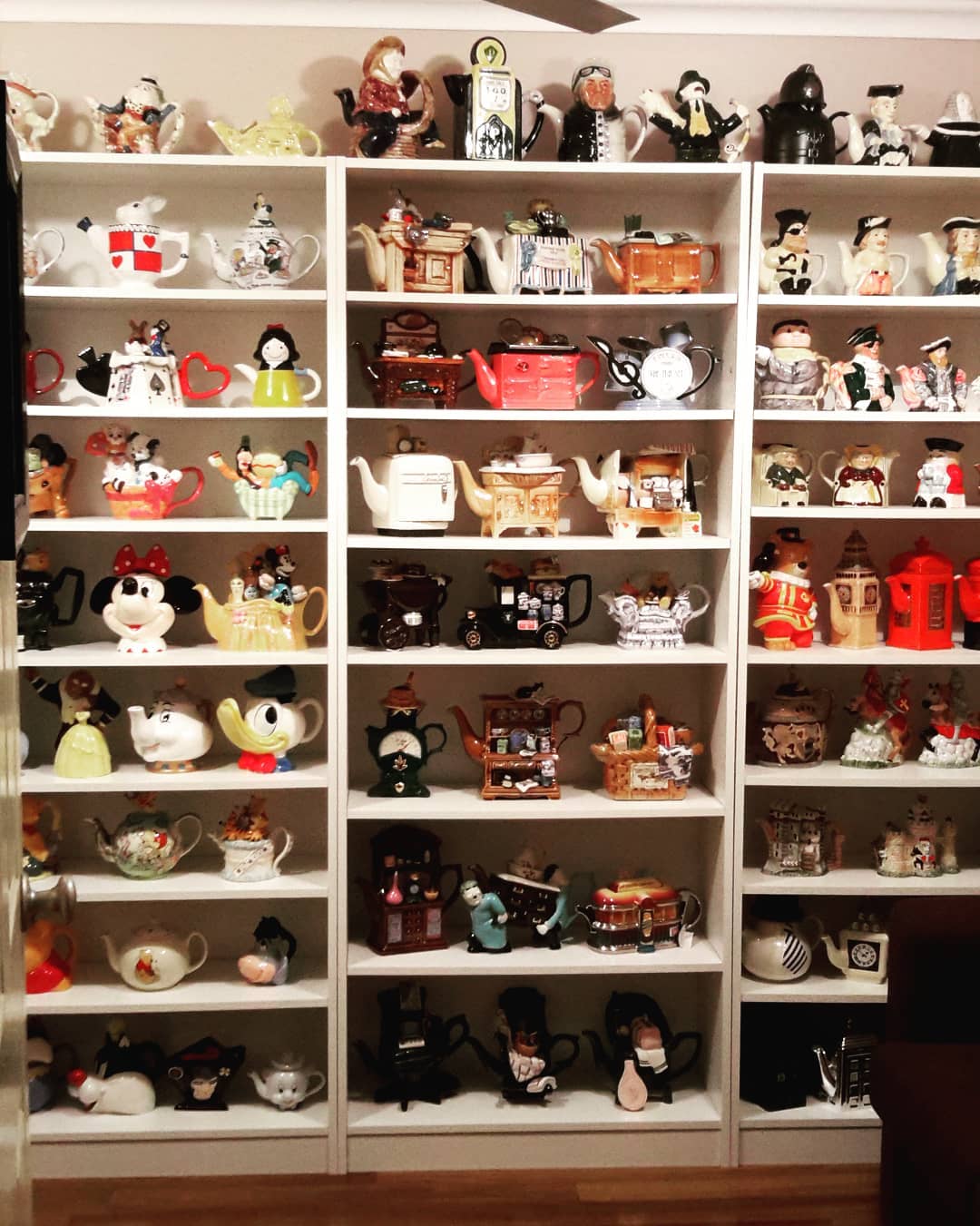 Exploring Novelty Teapots With Trisha's Teapots - The Teacup Attic