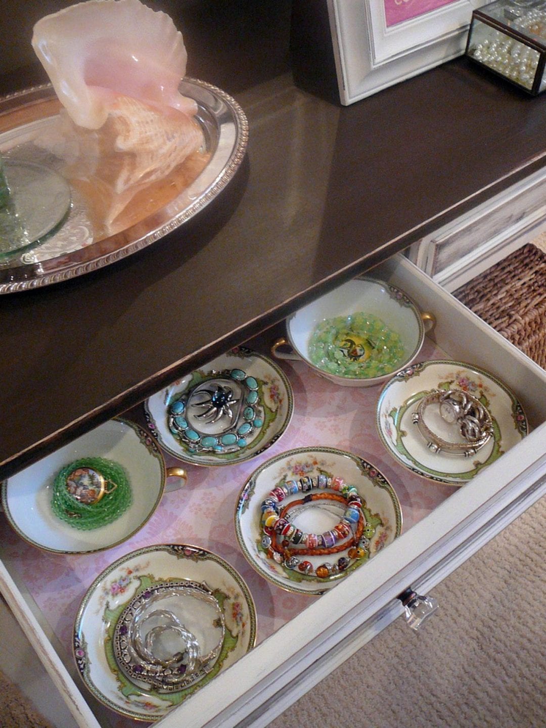 20 different way to recycle, upcycle and repurpose Old China