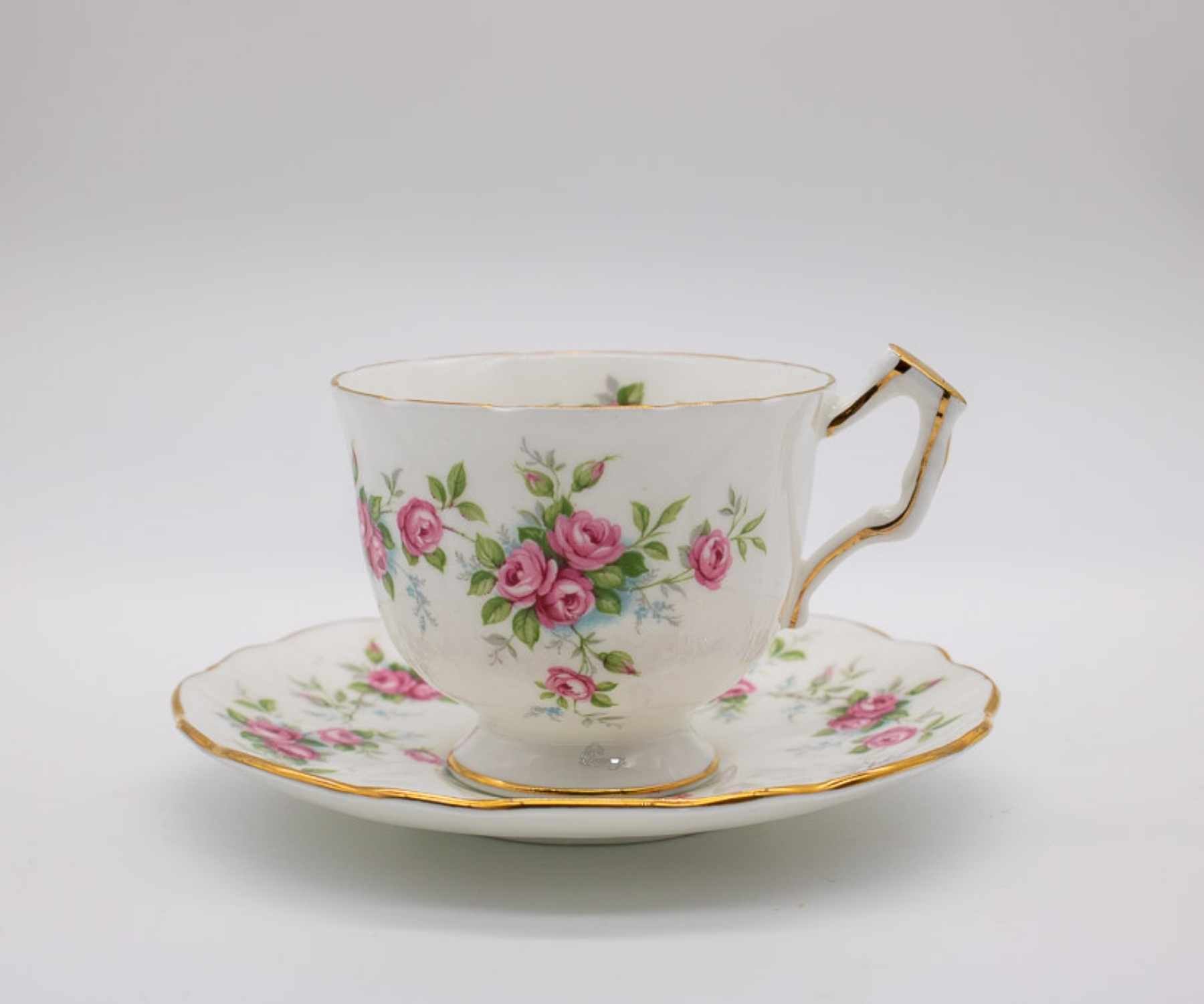 Aynsley Pale Yellow Tea Cup and Saucer with Grotto Rose Pattern Crocus ...