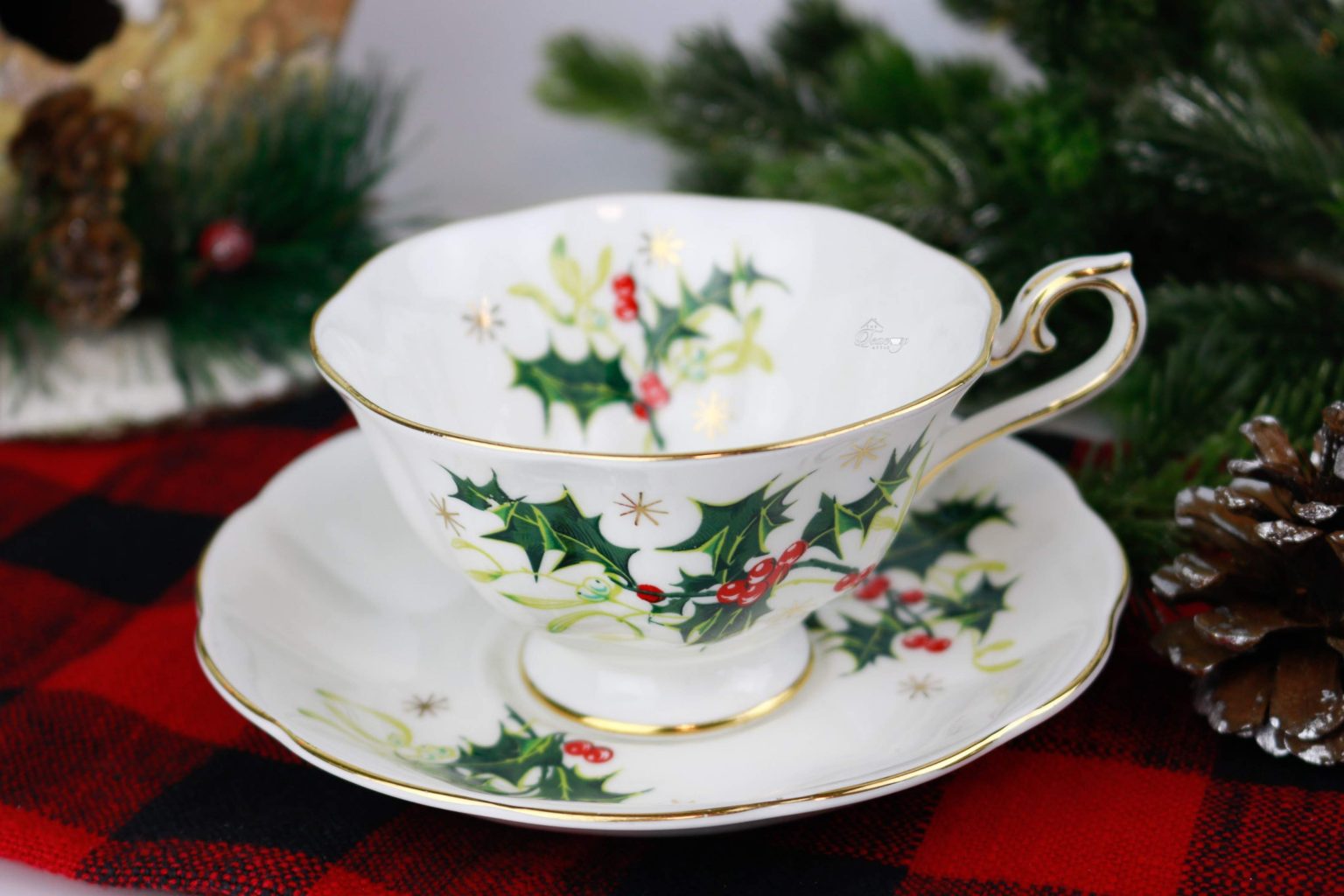 Royal Albert Christmas Patterns - The Teacup Attic